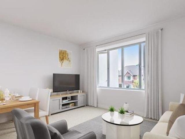 1 Bedroom Retirement Property For Sale In Oakleigh Square