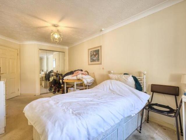 1 bedroom retirement property for sale in Queen Street, Ramsgate, Kent, CT11