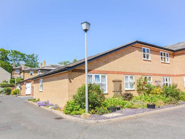 1 bedroom retirement property for sale in Southchurch Rectory Chase, Southend On Sea, SS2