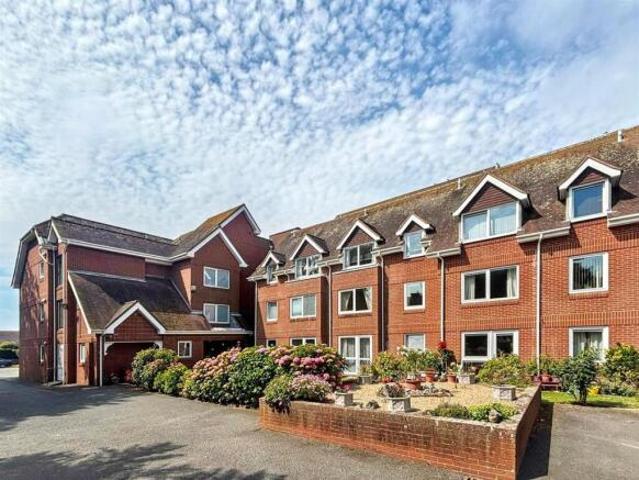 1 bedroom retirement property for sale in St. Johns Road, Eastbourne, BN20