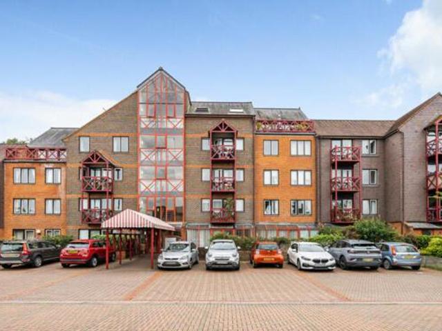1 Bedroom Retirement Property For Sale In Surrey