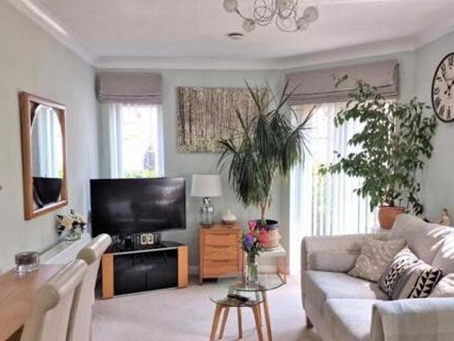 1 Bedroom Retirement Property For Sale In Sutton