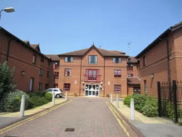 1 bedroom retirement property for rent in Alexander Hutchison.