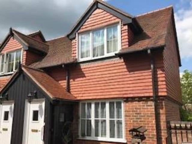 1 bedroom retirement property for rent in Crown Mews Hungerford Berkshire RG17 0NR RG17