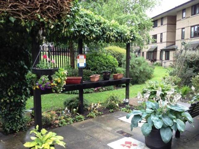 1 bedroom retirement property for rent in Derby Place, Leeds Road, Bradford, BD3
