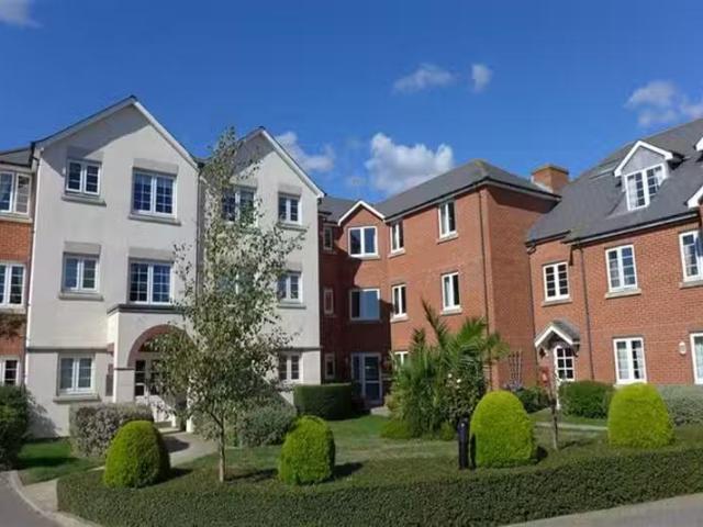 1 bedroom retirement property for rent in Highfield Court, Pen.