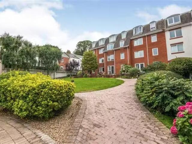 1 bedroom retirement property for rent in Homecourt House, Bar.