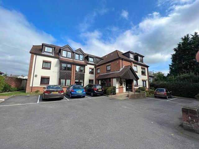 1 bedroom retirement property for rent in Justine Court, Bitterne Road East, Southampton, SO18