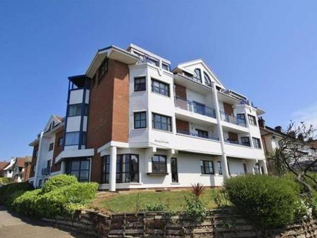 1 bedroom retirement property for rent in Kings Road Chalkwell Essex SS0