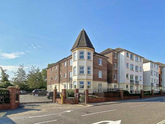 1 bedroom retirement property for rent in Kingsley Court Aldershot GU11