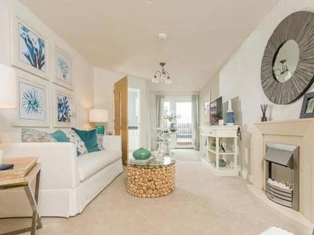 1 bedroom retirement property for rent in Lindsay Road Poole Dorset BH13