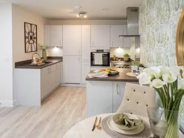 1 bedroom retirement property for rent in Market House, 17 Ens.