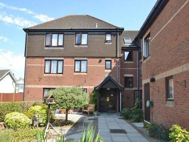 1 bedroom retirement property for rent in Parkstone BH12