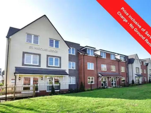 1 bedroom retirement property for rent in St. Nicholas Lodge.