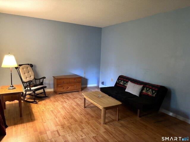 1 bedroom, Waterbury CT 06705 102595353