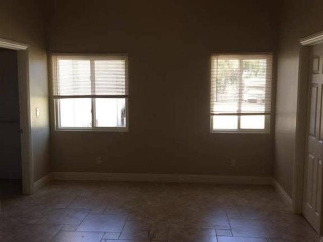 1 bedroom walk in closet own bat