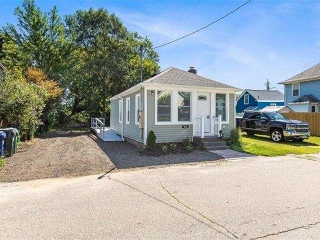 1 bedroom, Warwick RI 02889 104539396