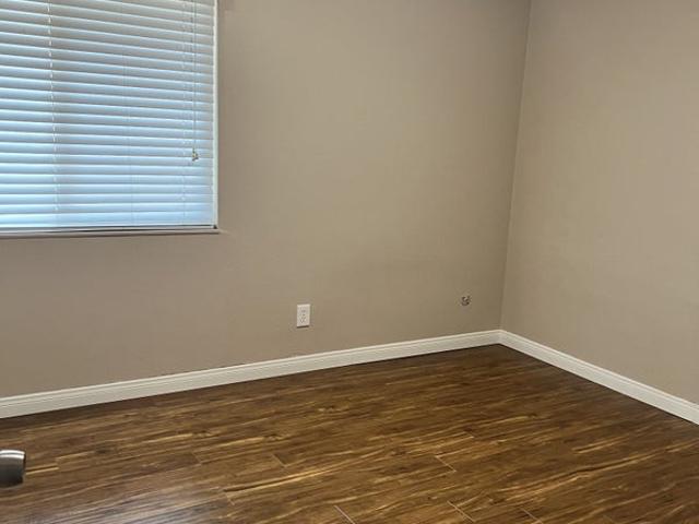 1 bedroom w/bathroom in 2b/2b condo