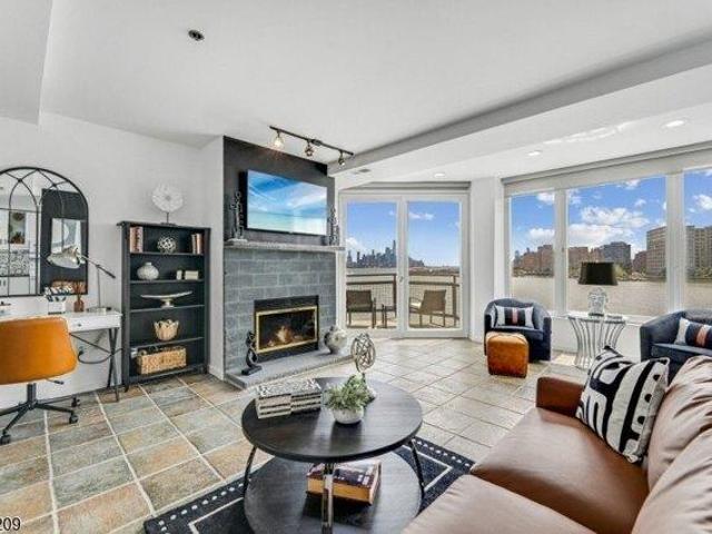 1 bedroom, Weehawken NJ 07086 102585541