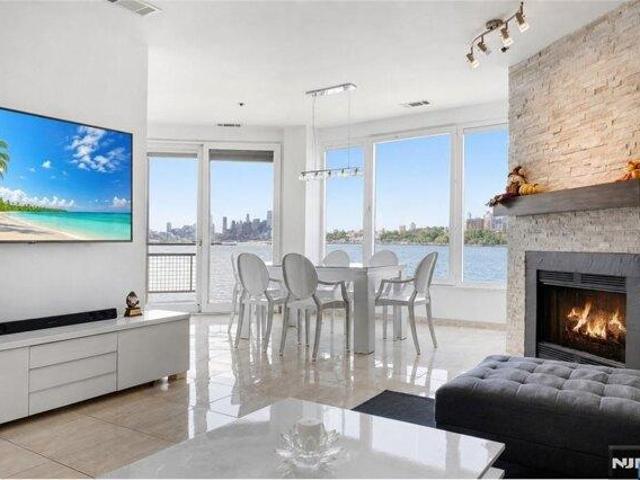 1 bedroom, Weehawken NJ 07086 104446090