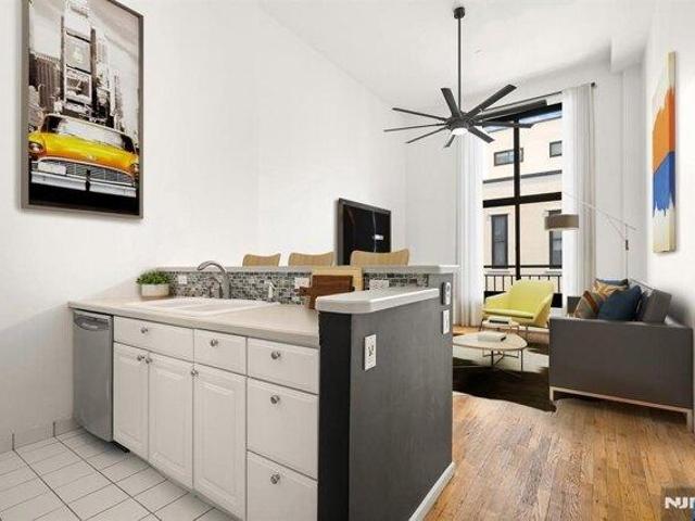 1 bedroom, Weehawken NJ 07086 104540152