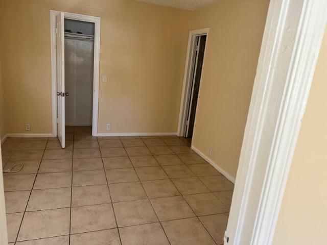 1 Bedroom with a private bathroom