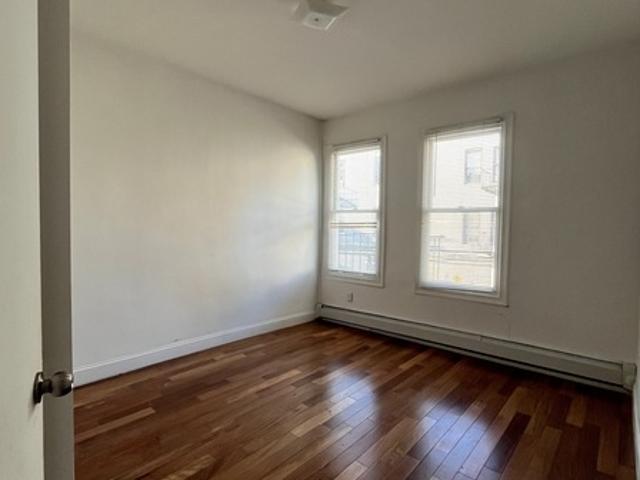 1 bedroom with en suite bathroom available in prime Astoria location $1750/month
