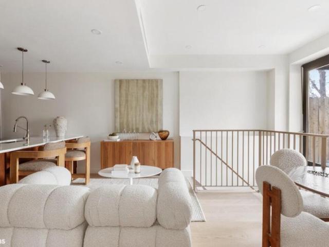 1 bedroom, Williamsburg NY 102245820