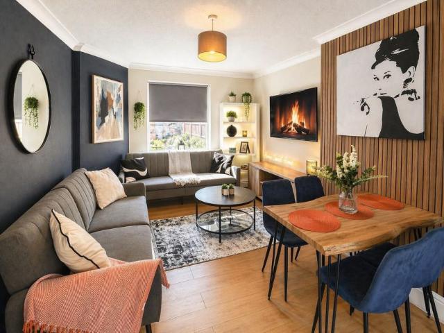 1 Bedroom Townhouse Lenton East Midlands 103542394