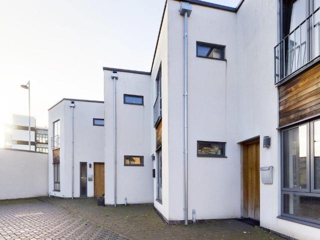 1 bedroom townhouse to rent