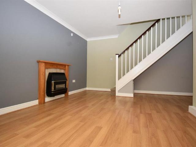 1 bedroom townhouse to rent