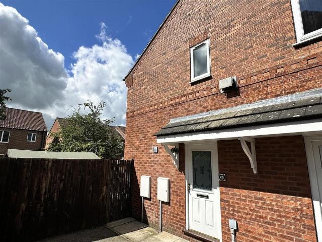 1 bedroom townhouse to rent