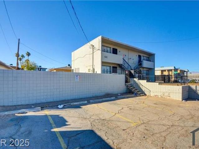 1 Bedroom Townhouse 641 N Maryland Pkwy in Las Vegas, NV 89101 | AffordableHousing. Com