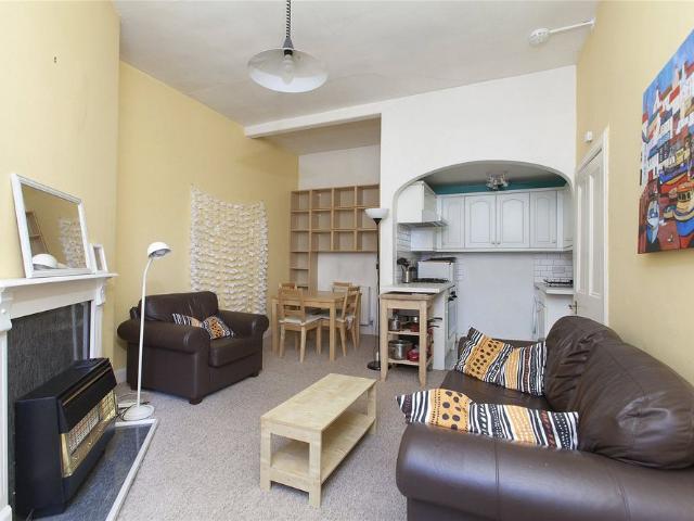 1 bedroom terraced apartment to rent