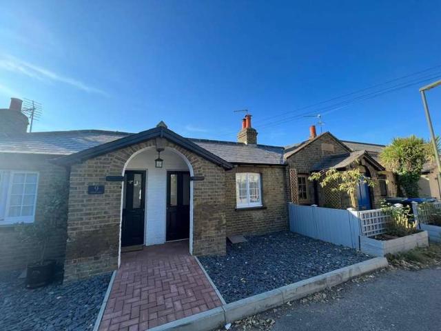 1 Bedroom Terraced Bungalow