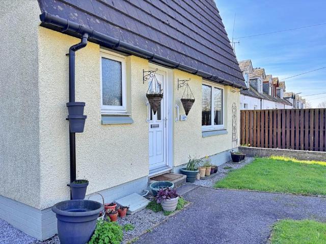 1 bedroom terraced bungalow for sale