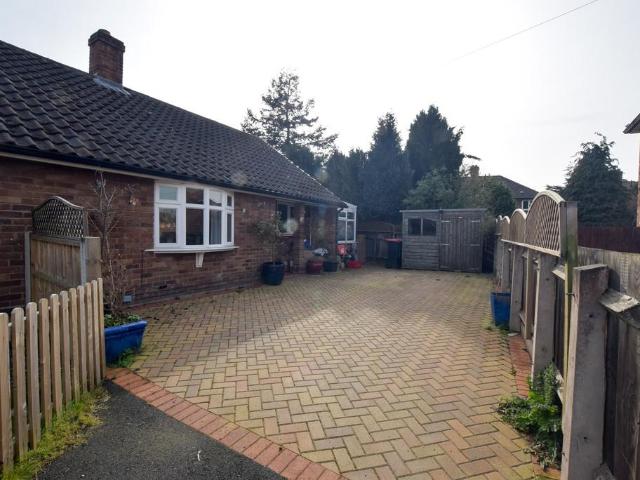 1 bedroom terraced bungalow for sale