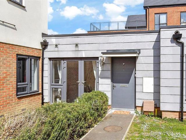 1 bedroom terraced bungalow for sale