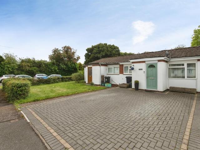 1 bedroom terraced bungalow for sale