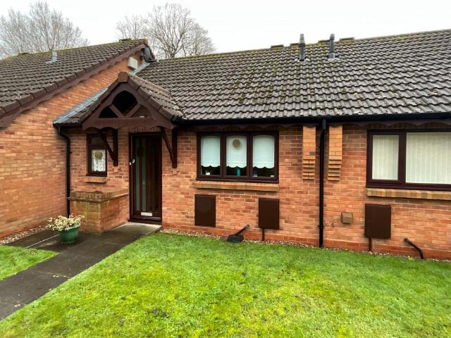 1 bedroom terraced bungalow for sale