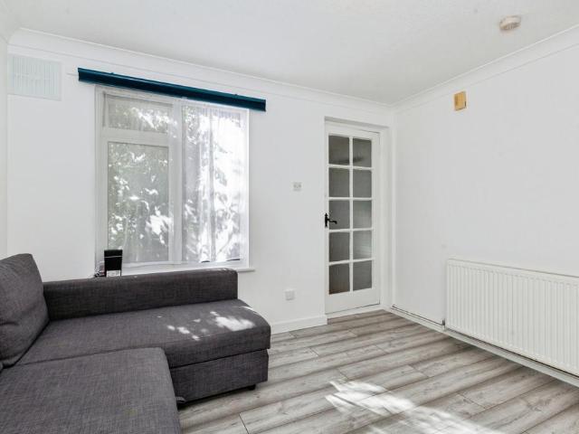 1 bedroom terraced bungalow for sale