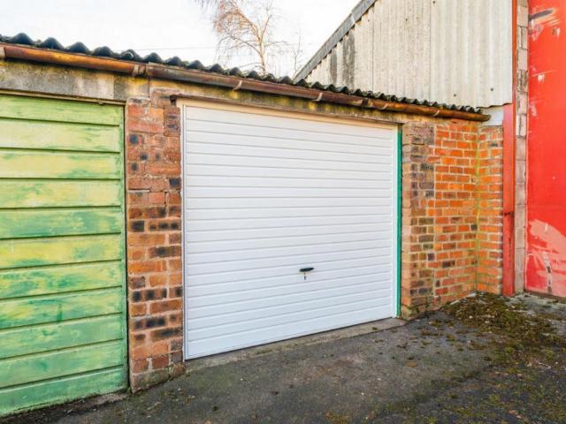 1 bedroom terraced bungalow for sale