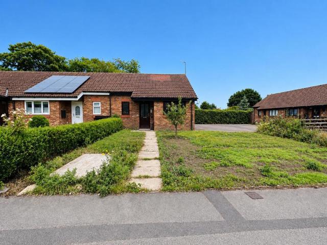 1 bedroom terraced bungalow for sale