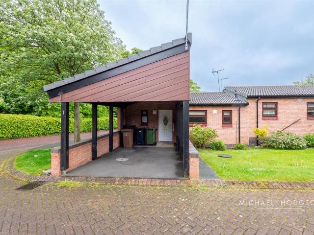 1 bedroom terraced bungalow for sale