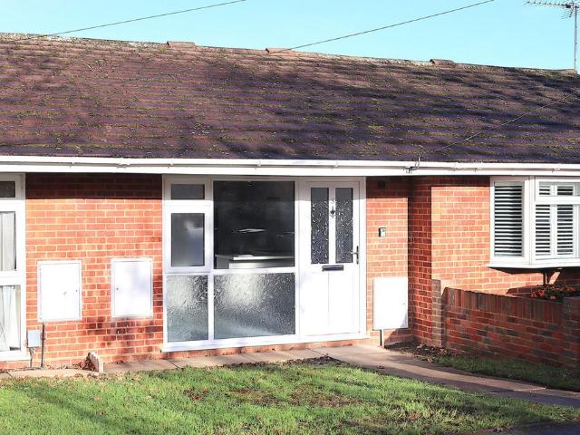 1 bedroom terraced bungalow for sale