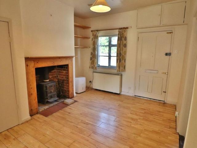 1 bedroom terraced bungalow to rent
