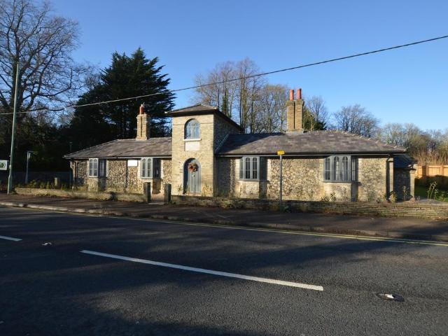 1 bedroom terraced bungalow to rent