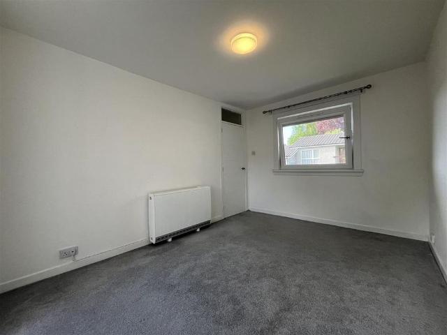 1 bedroom terraced bungalow to rent