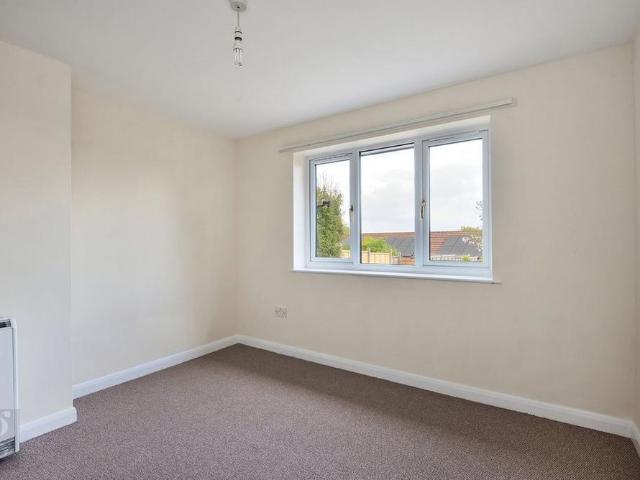 1 bedroom terraced bungalow to rent