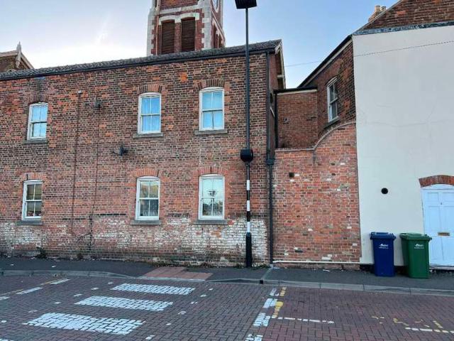 1 Bedroom Terraced House